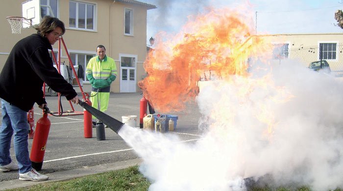 Formation à la manipulation des extincteurs