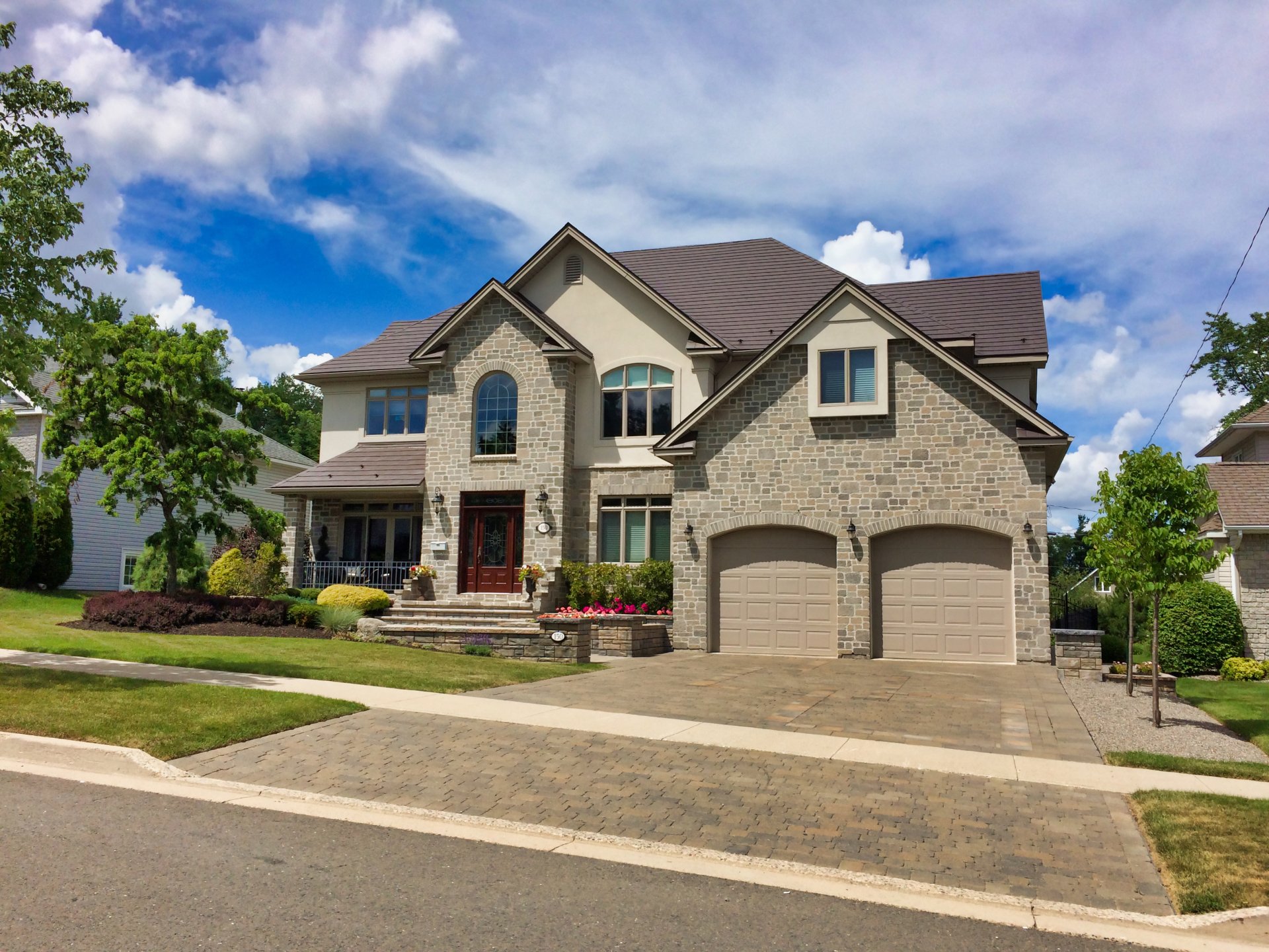 Canada's BEST ROOF™ — Interlock® Metal Roofing Systems — February 2023 ...