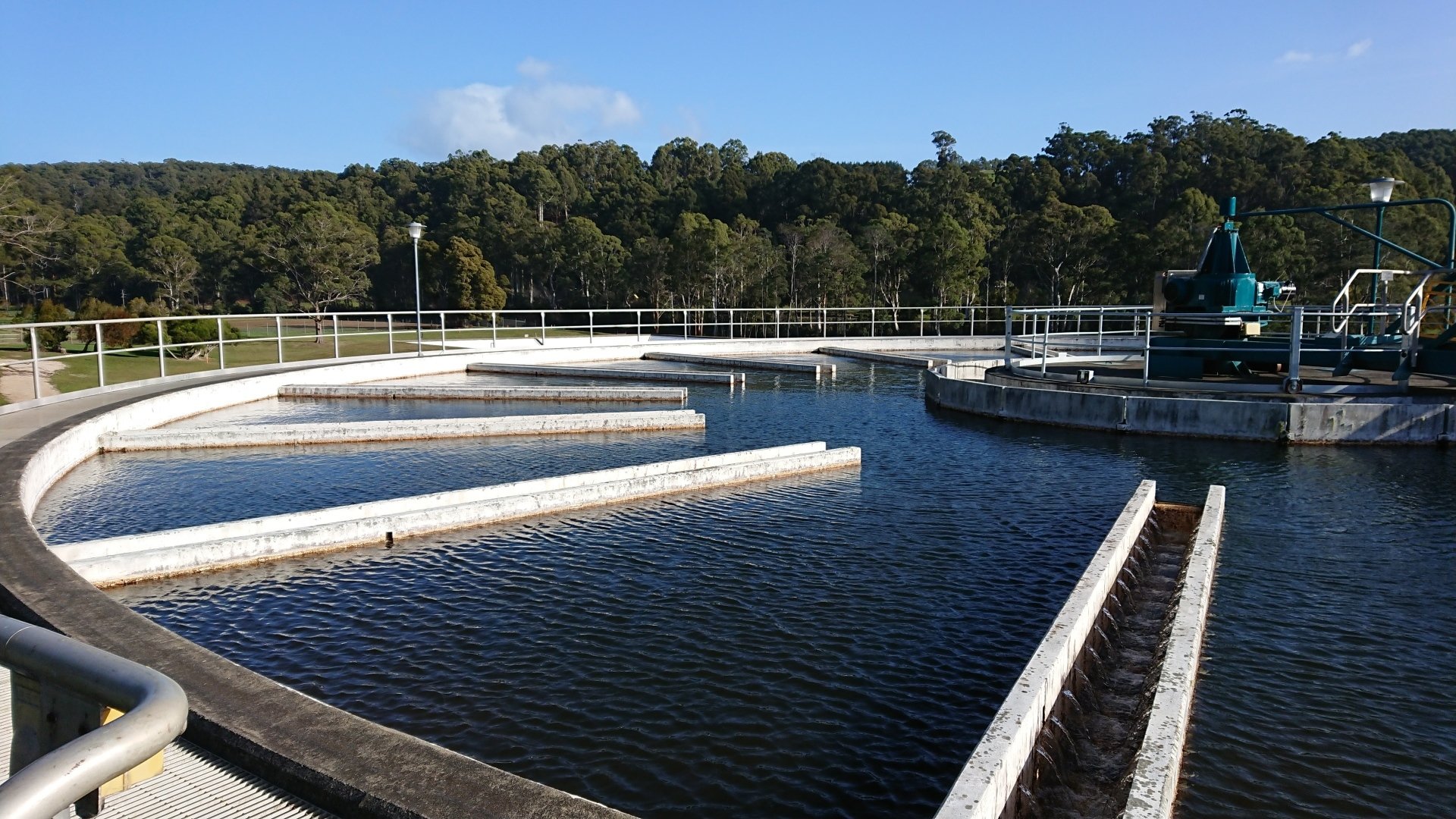 Water Treatment and Analysis in Eltham – Research Laboratory Services.