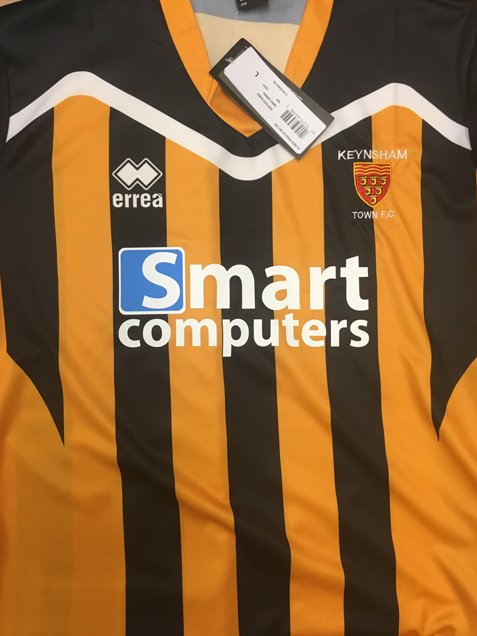 Branded Football Kits, Coaching Equipment & Sportswear – UK | KITco