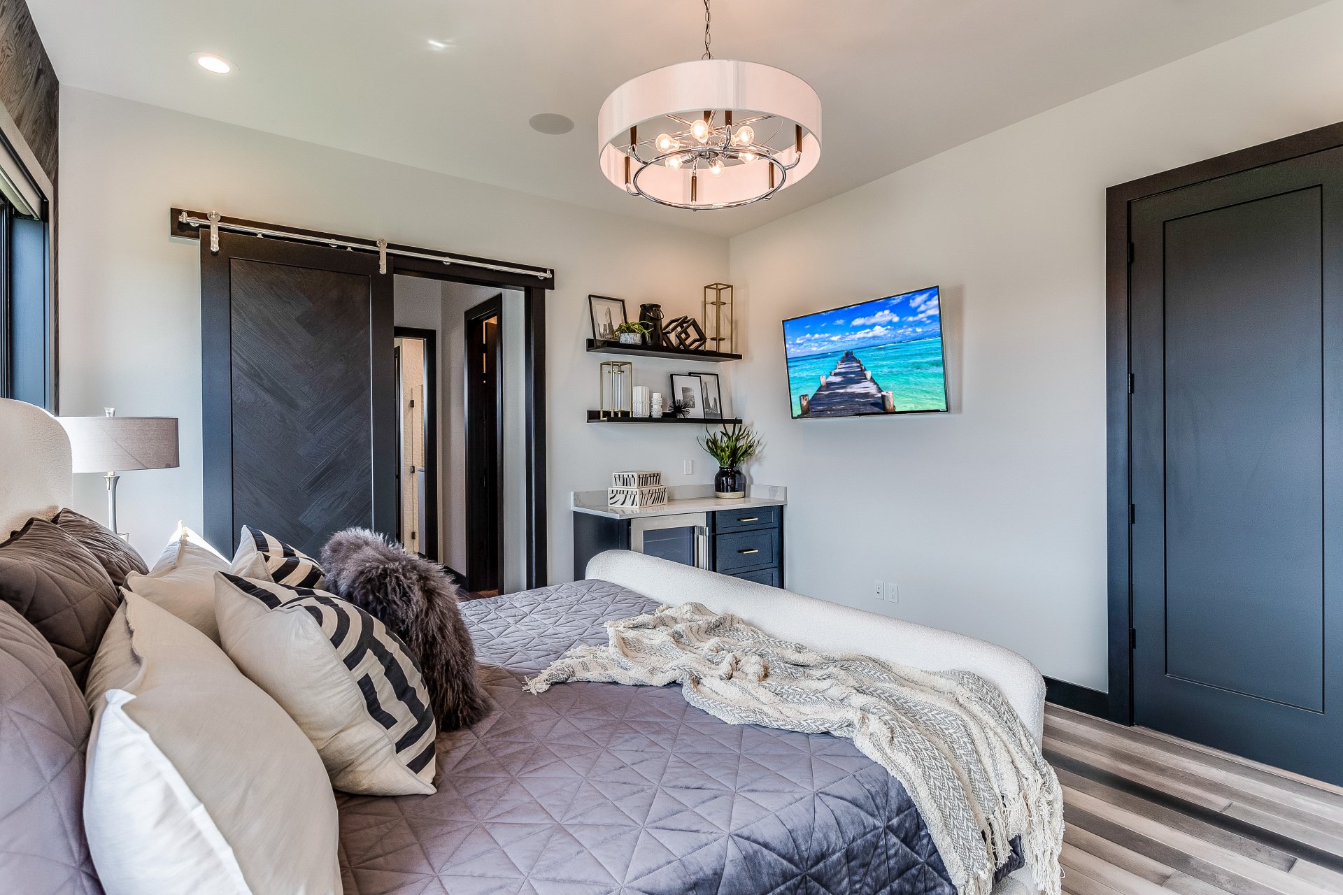 CL Designs - Interior design services and furniture + decor