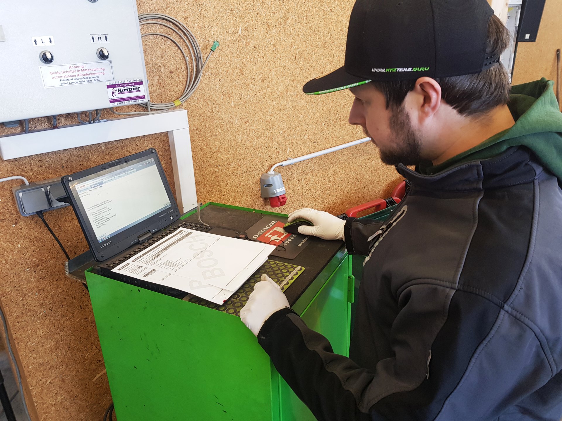 Home [www.kfz-lokin.at]