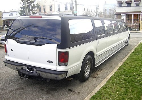 Orlando Limousine FL - Ford Excursion Limousine Service