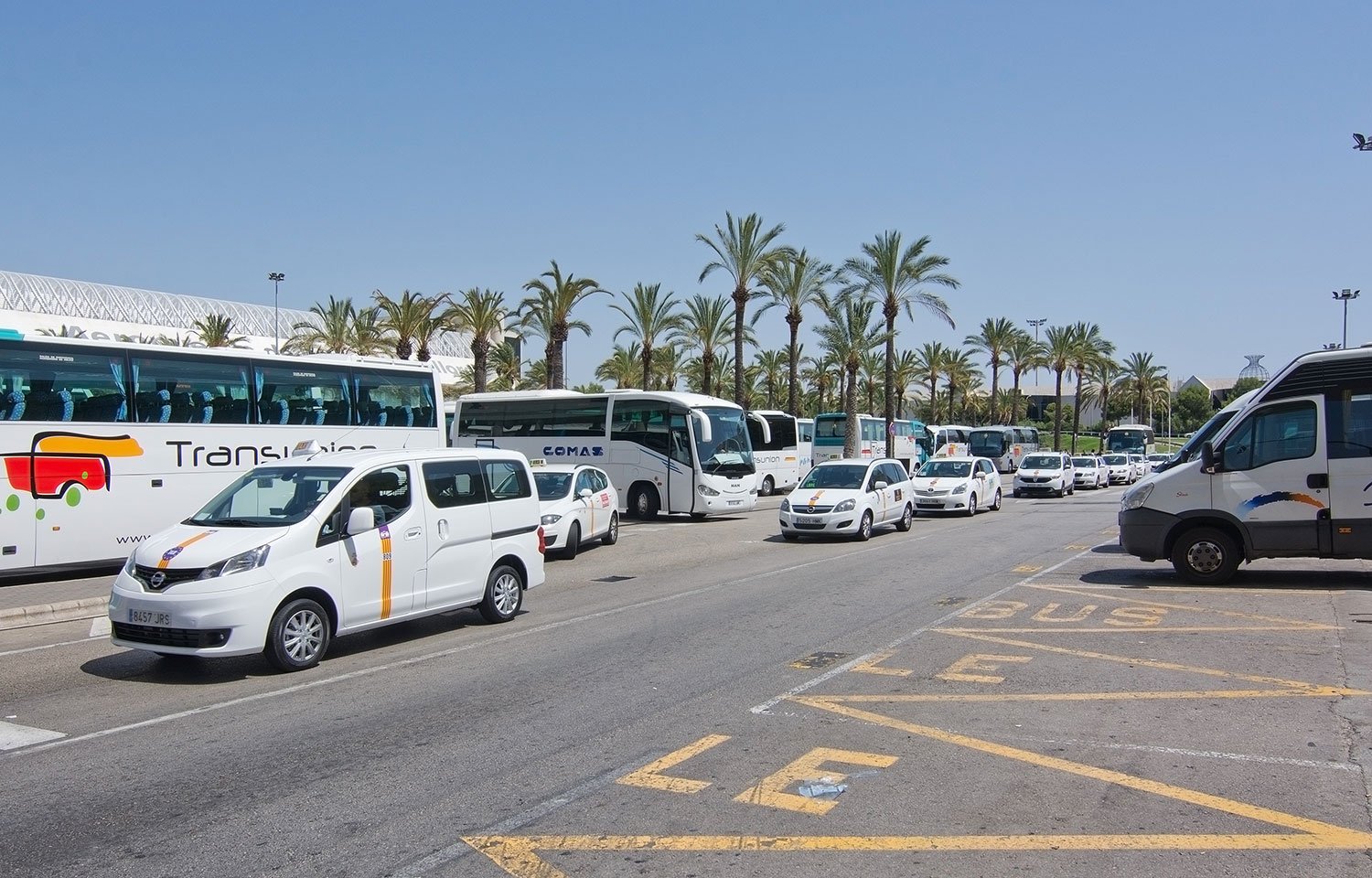 Passenger Van Shuttle for Laredo & San Antonio, TX