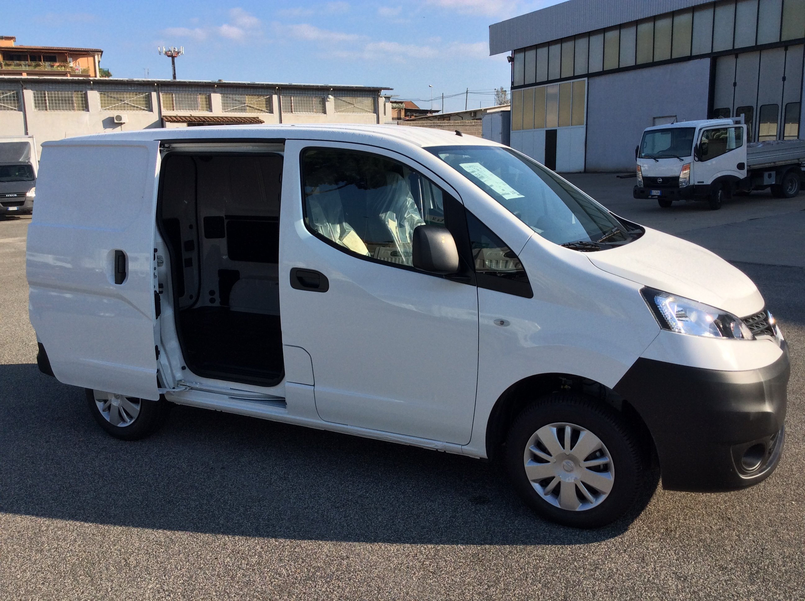 Furgoni, autocarri, nuovi e usati | Roma | Veicoli industriali mattoni