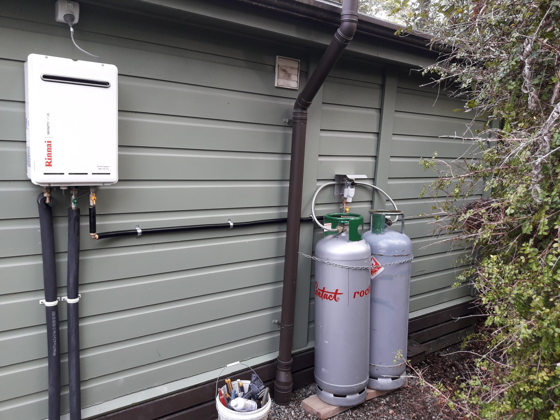 Paul Tha Plumber, West Coast plumbing, gasfitting, drainlaying and Heating