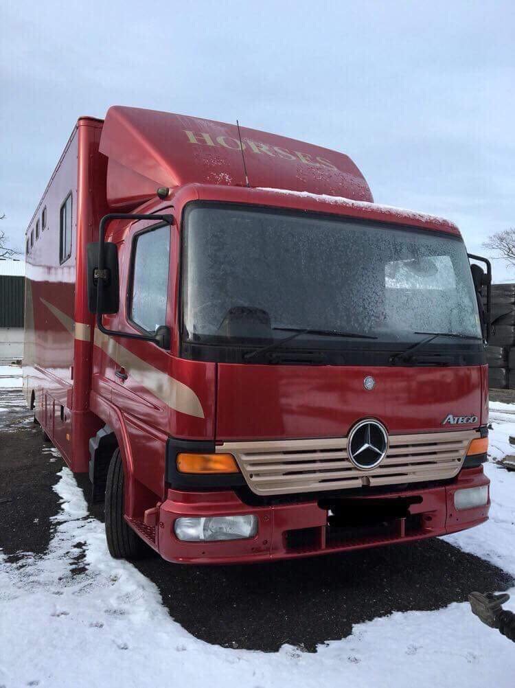 Indoor horse riding arena | Hayfield Riding School