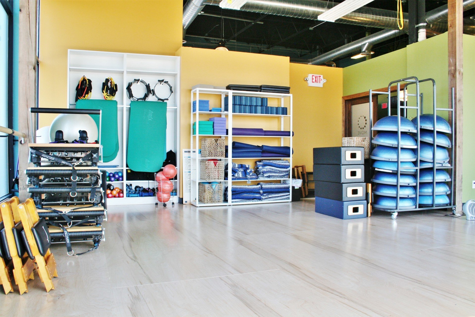 GALLERY