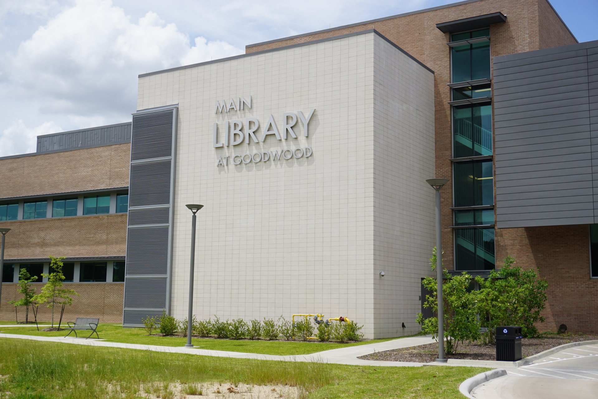 RainBlock in DecraStone concrete masonry