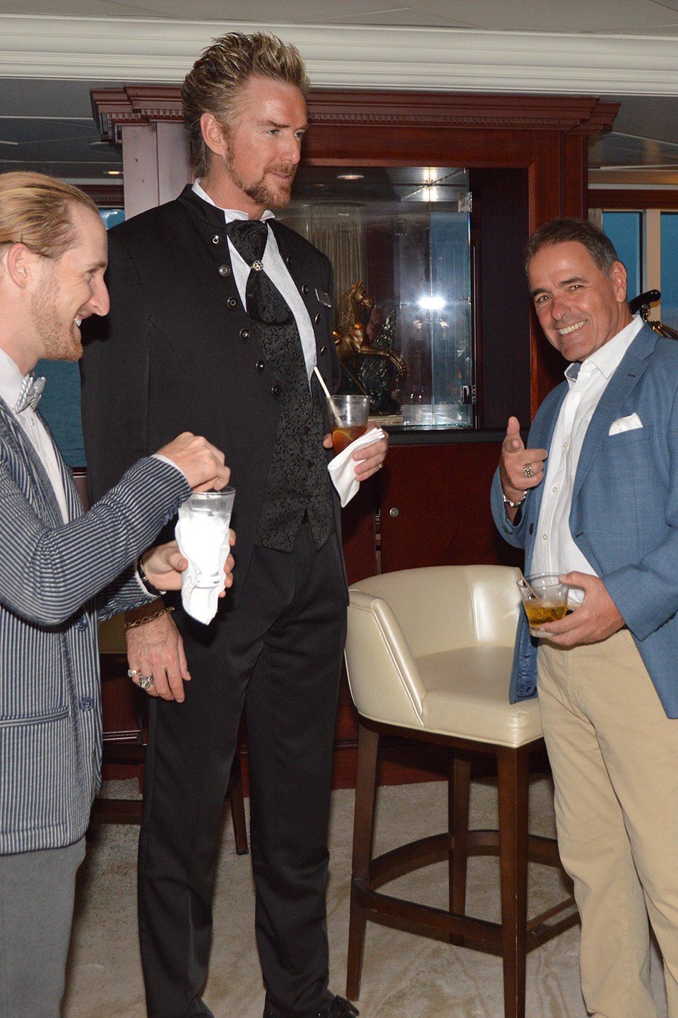 MeetMeOnboard Gay Group Cruises