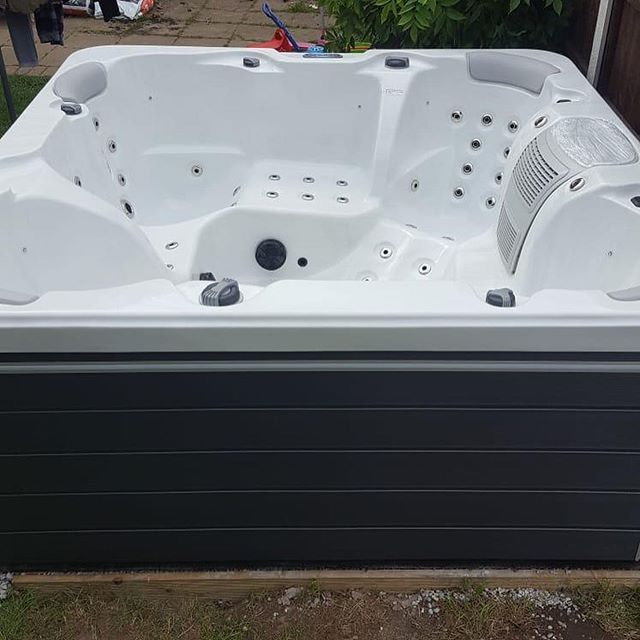 Luso Spas | Gallery | Hot Tub Examples