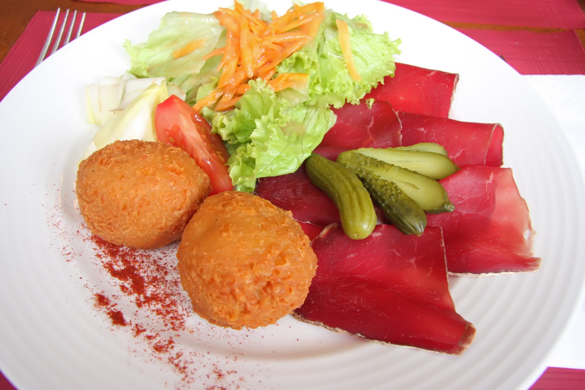 Déguster de fameux Malakoffs à L'Auberge de Luins