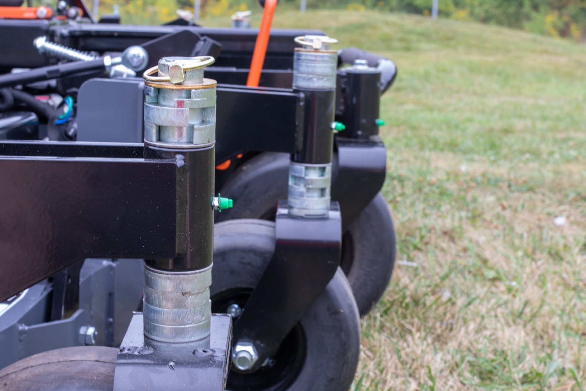 WZ1000 Commercial Zero Turn Mower | Wide Area Mower | Lastec Mowers