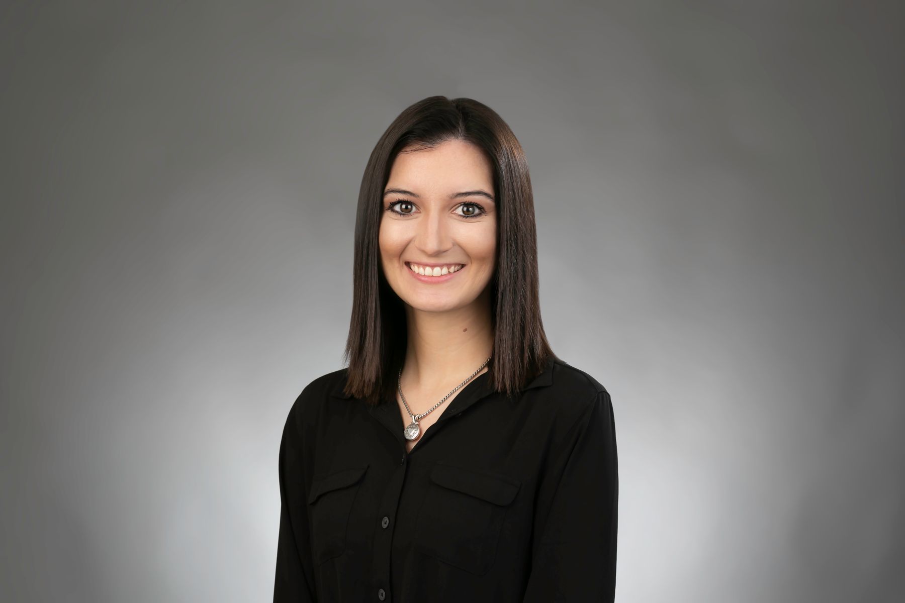 Make a Lasting Impression with Professional Portraits!