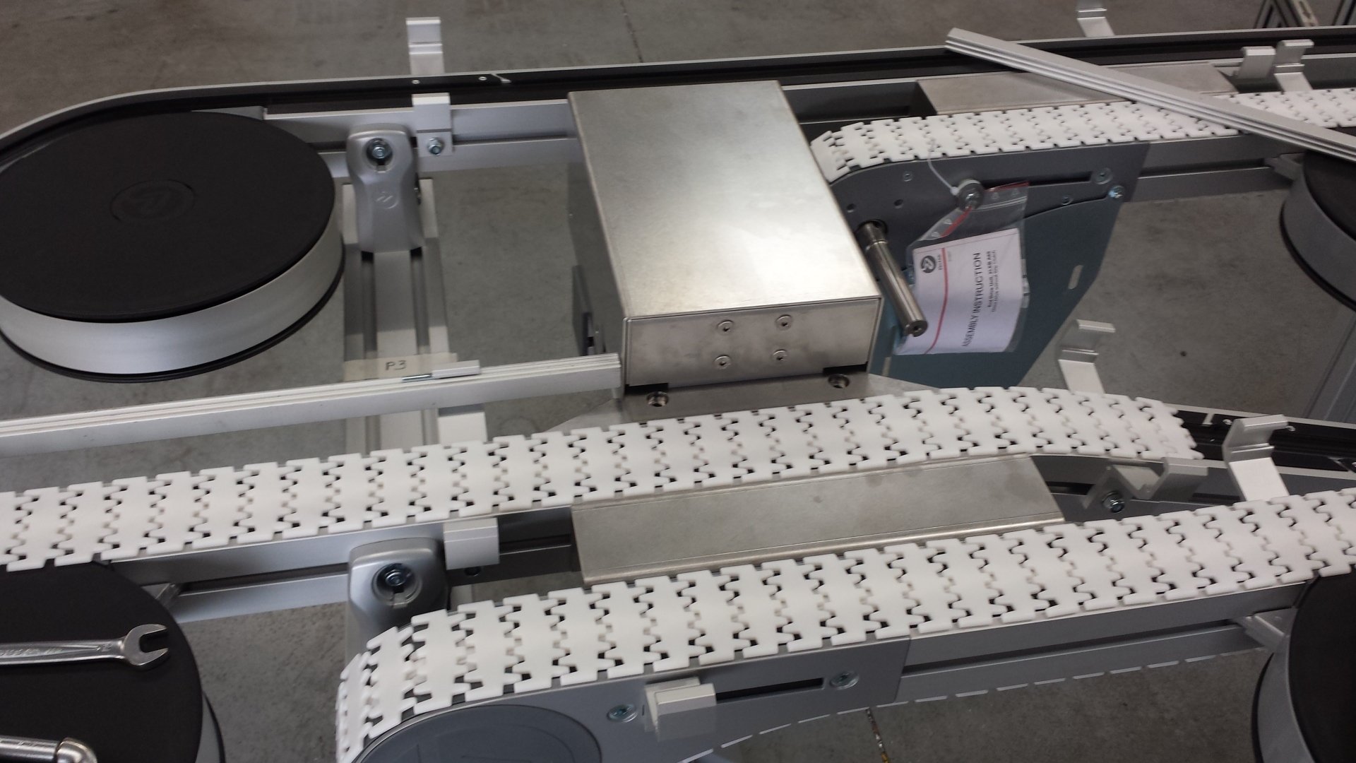 Convoyeur gravitaire Caen Normandie France