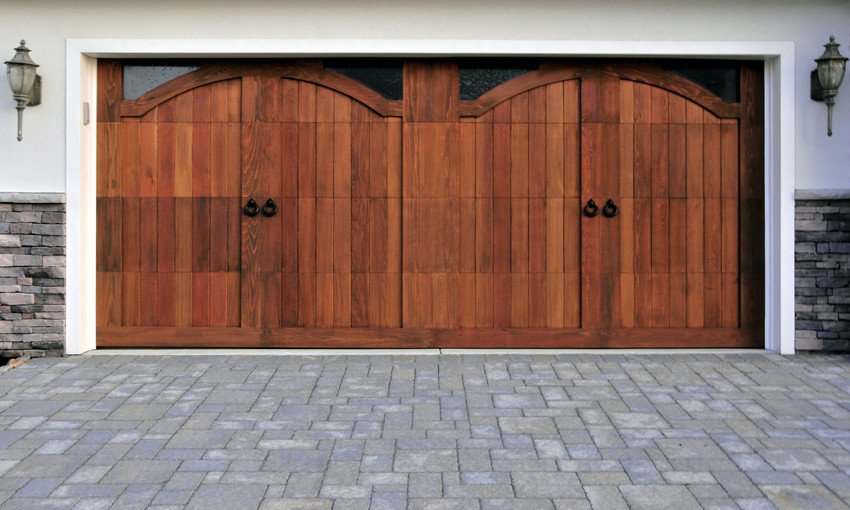 Garage door specialists | Complete Garage Doors (Halesowen) Ltd