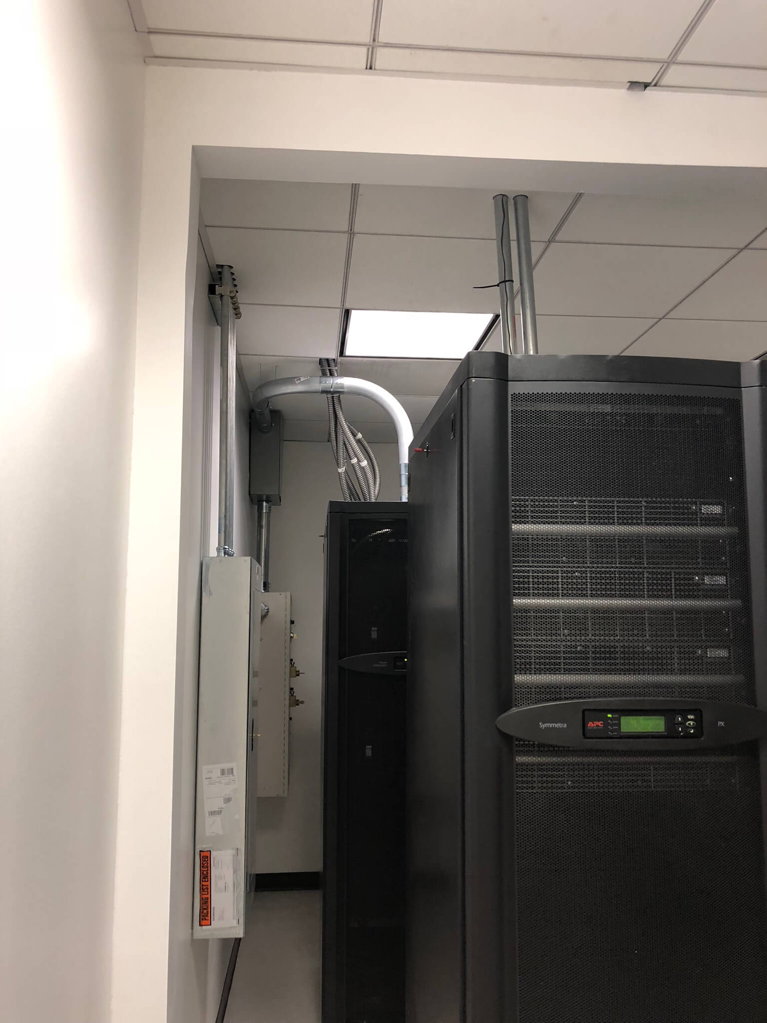 ups-server-room-project