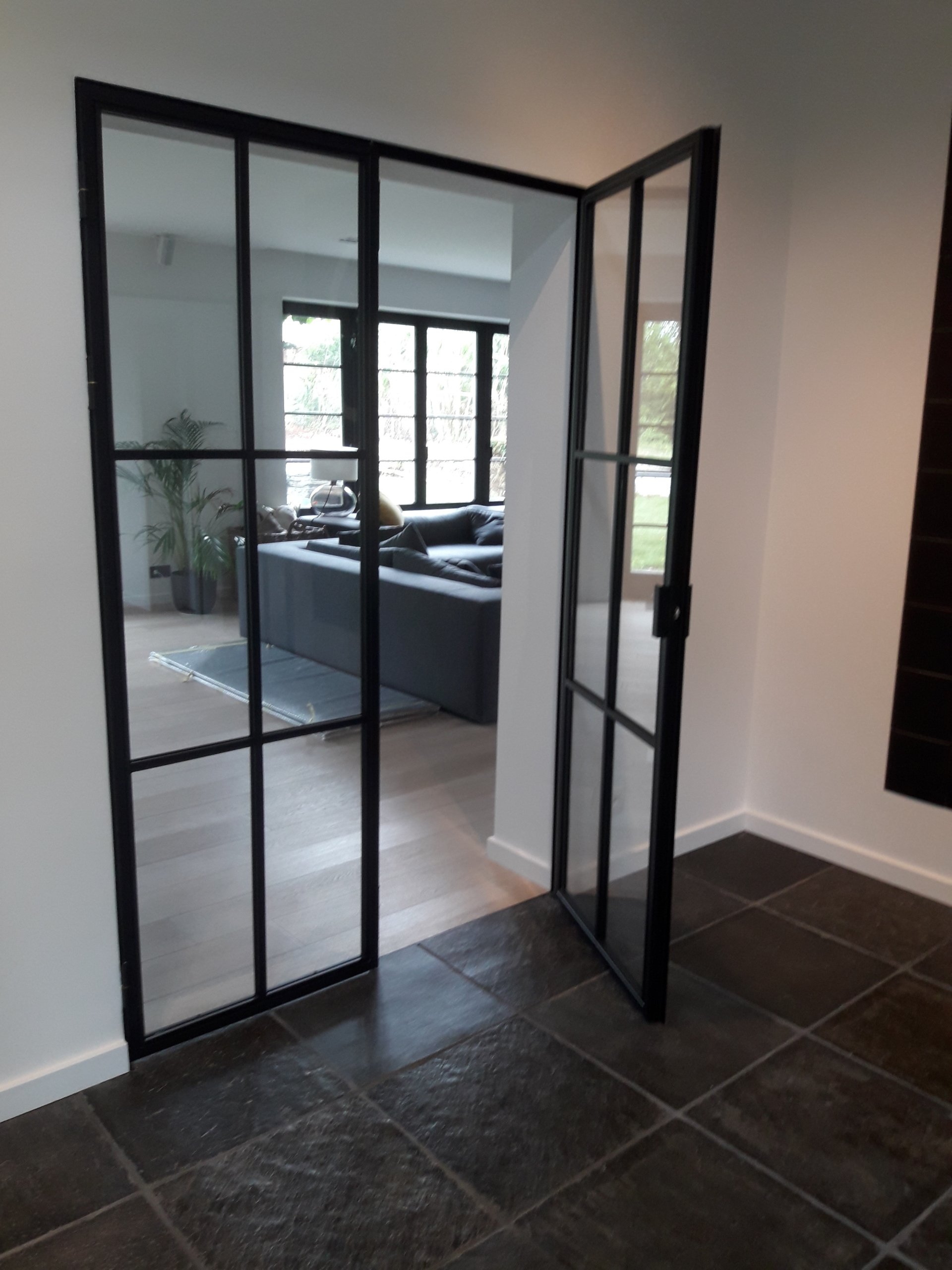 Portes métalliques intérieures sur mesure