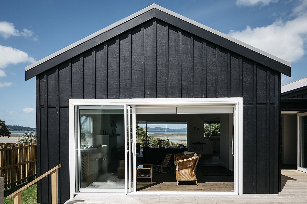 Modern Barn Style Beachfront Home Snells Beach Builders