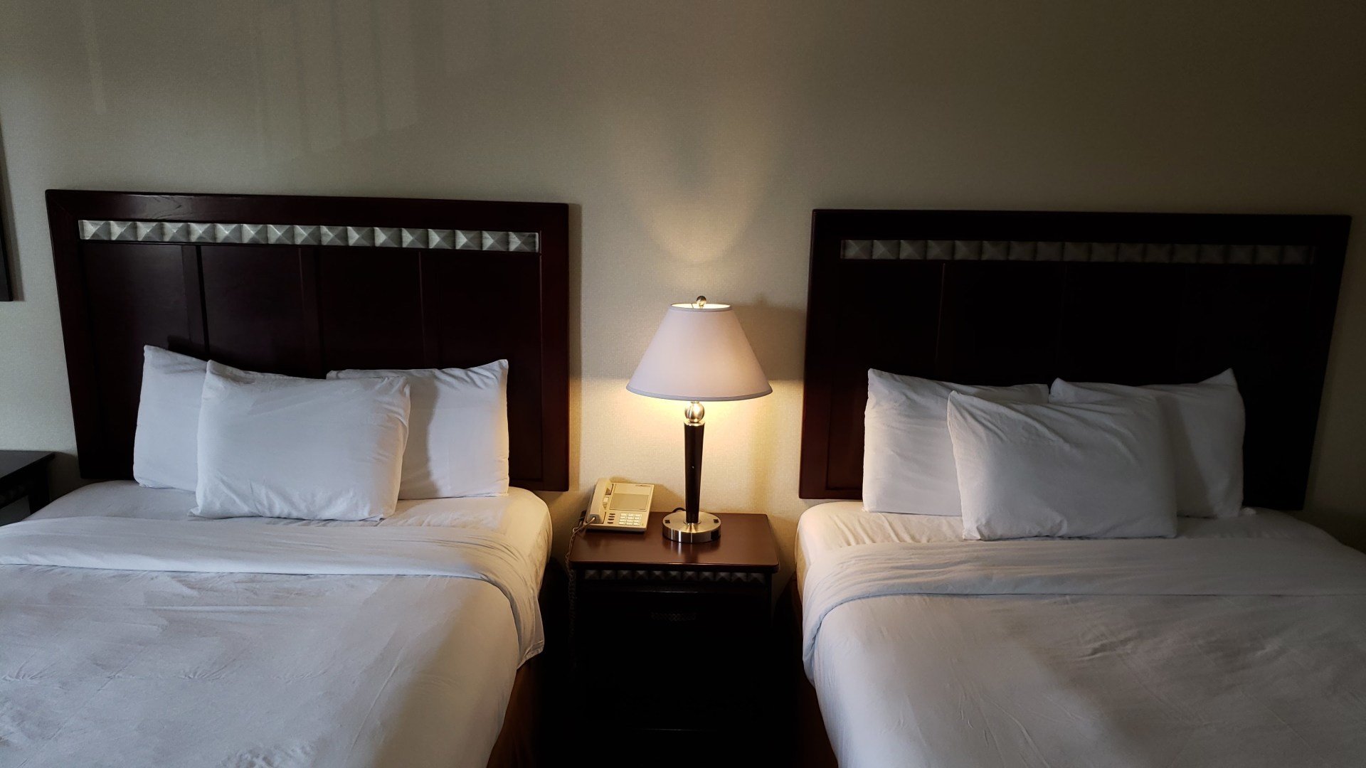 Hotel Near Arcadia, CA | Oak Tree Inn