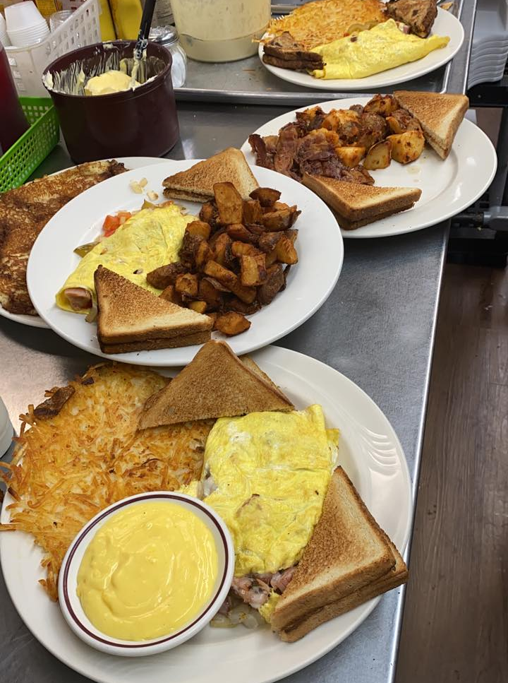 Welcome to Little George's Restaurant!