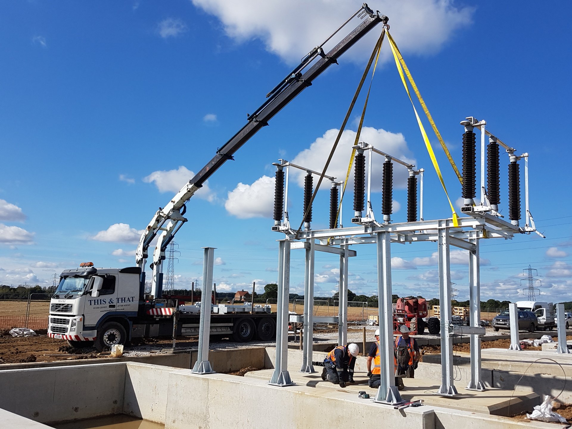 Lorry crane hire | This & That Lorry Crane Hire