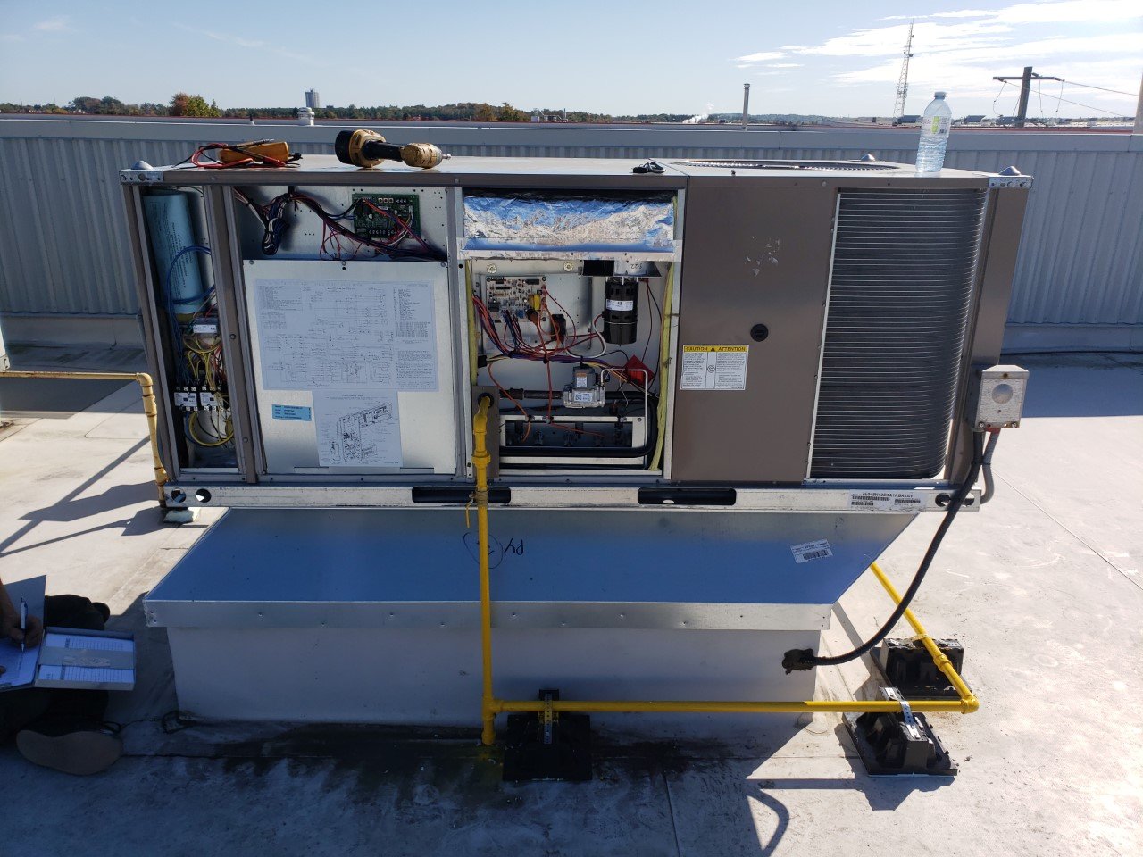 Home [www.macneilelectric.ca]