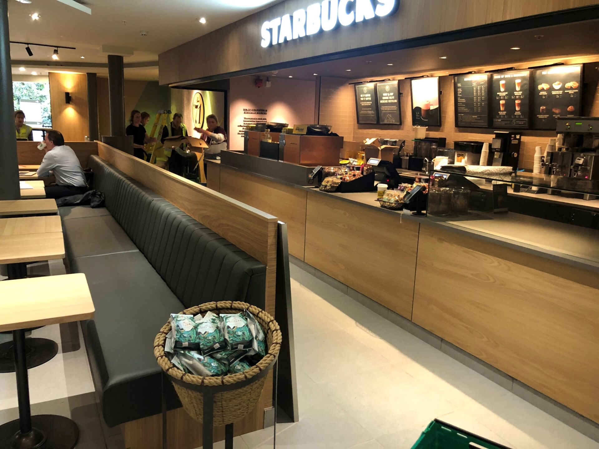 Starbucks DT Dundee