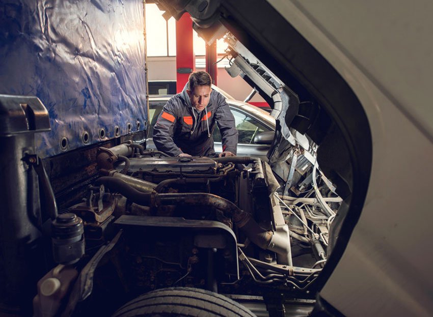 HGV garage | HGV mechanics | Priory Commercials Ltd