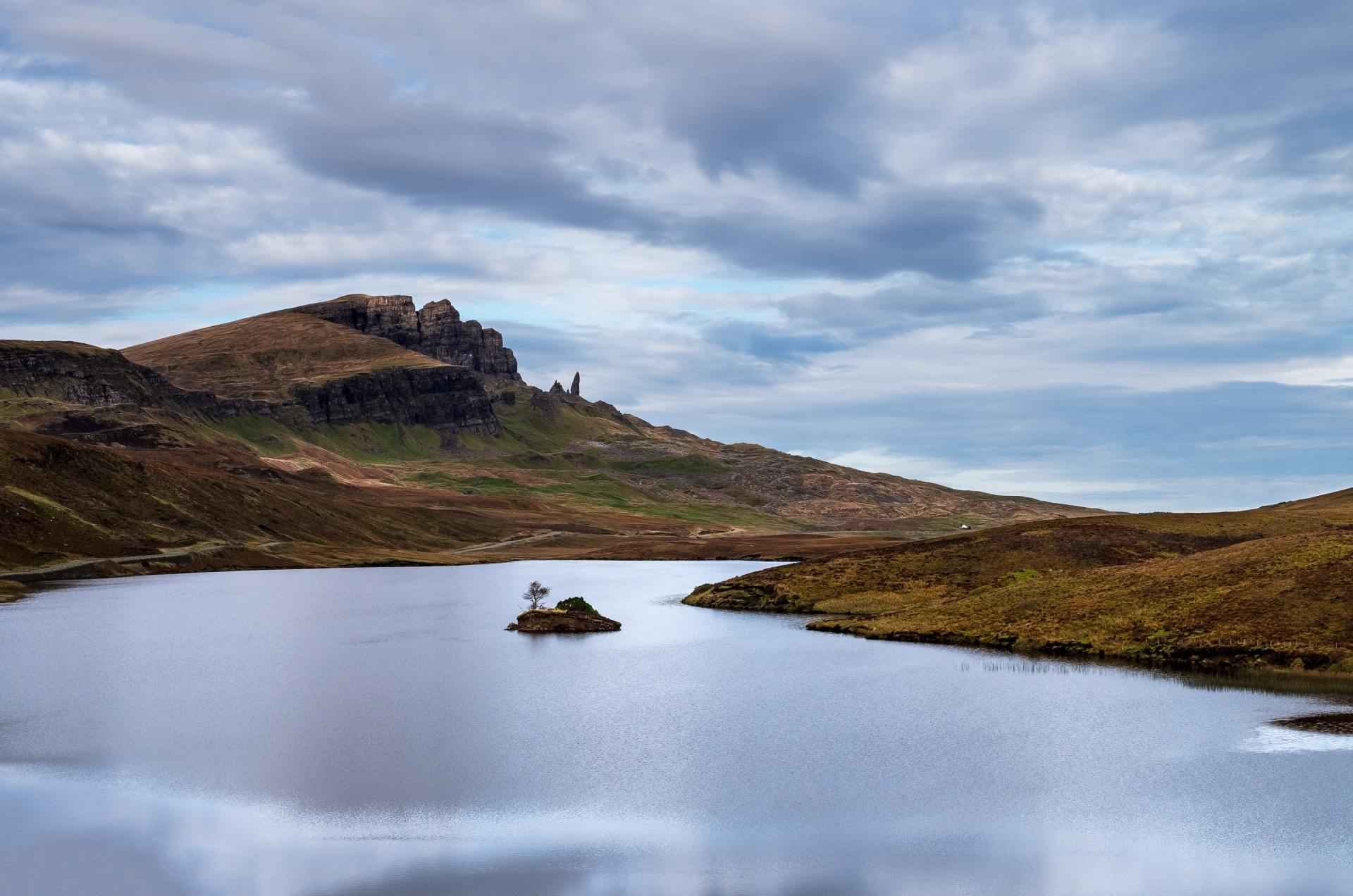 Walking tours in Scotland. Guided and self-guided.